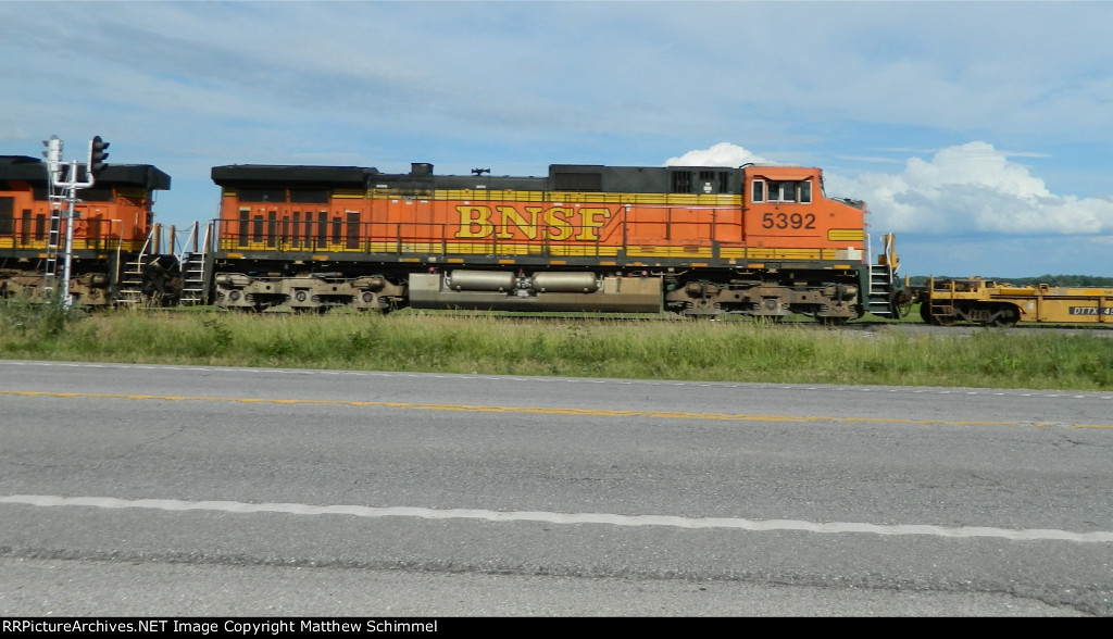 BNSF 5392
